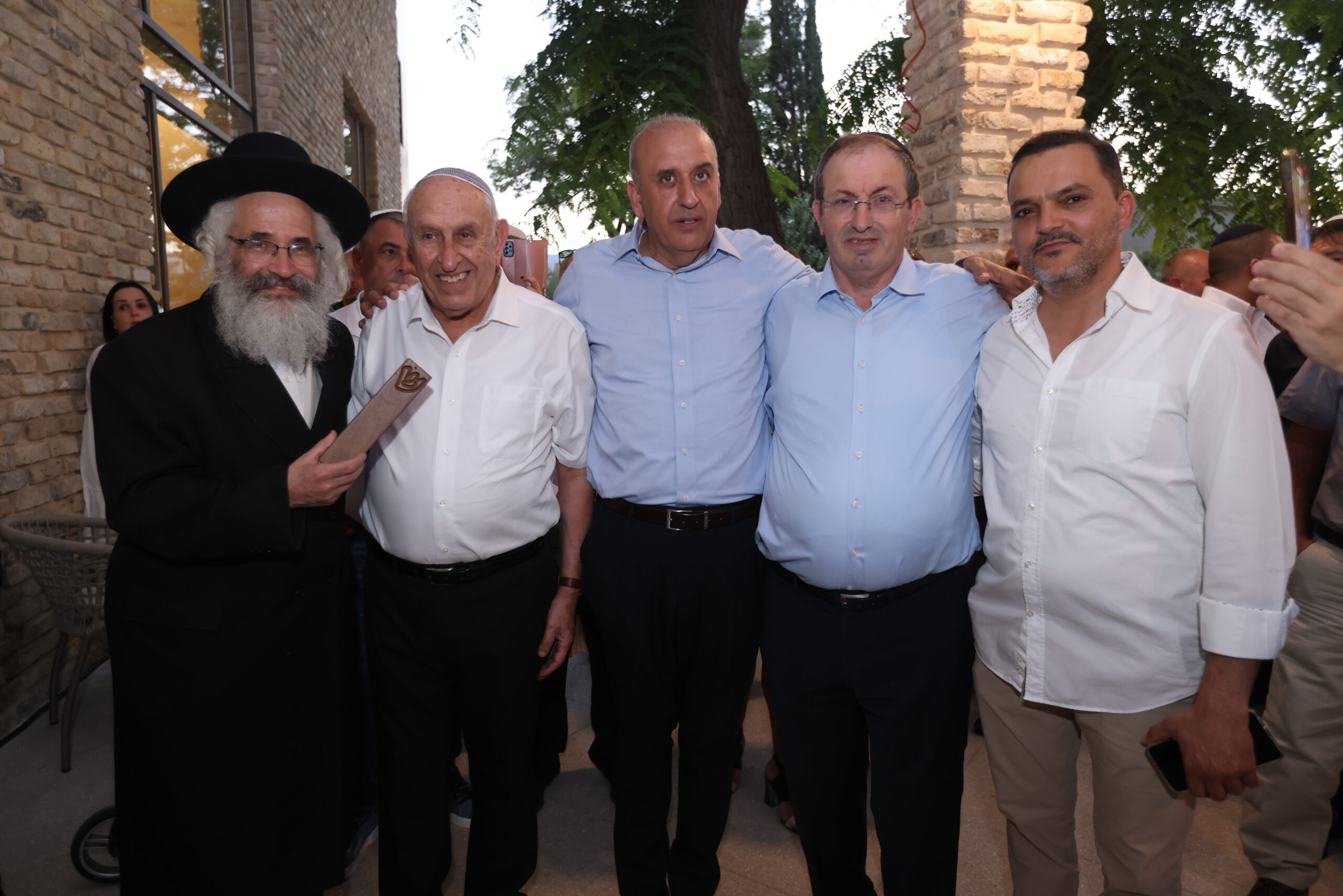 The mezuzah was set at the 'Ayala Resort in Teva' in Kibbutz Ayelet ...